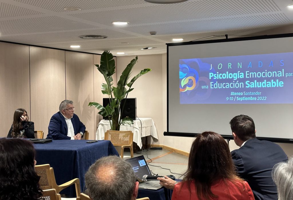 El colectivo profesional del COPCA celebra el Día de la Psicología ...